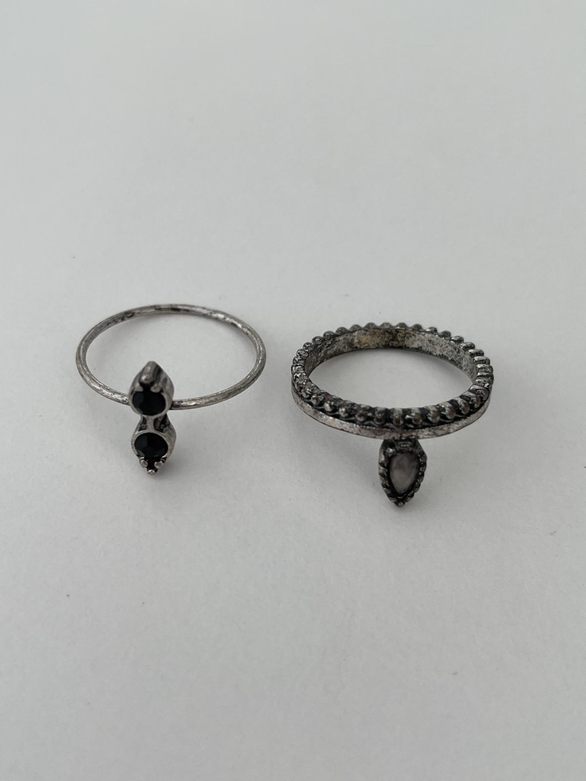 Razno prstenje lotovi