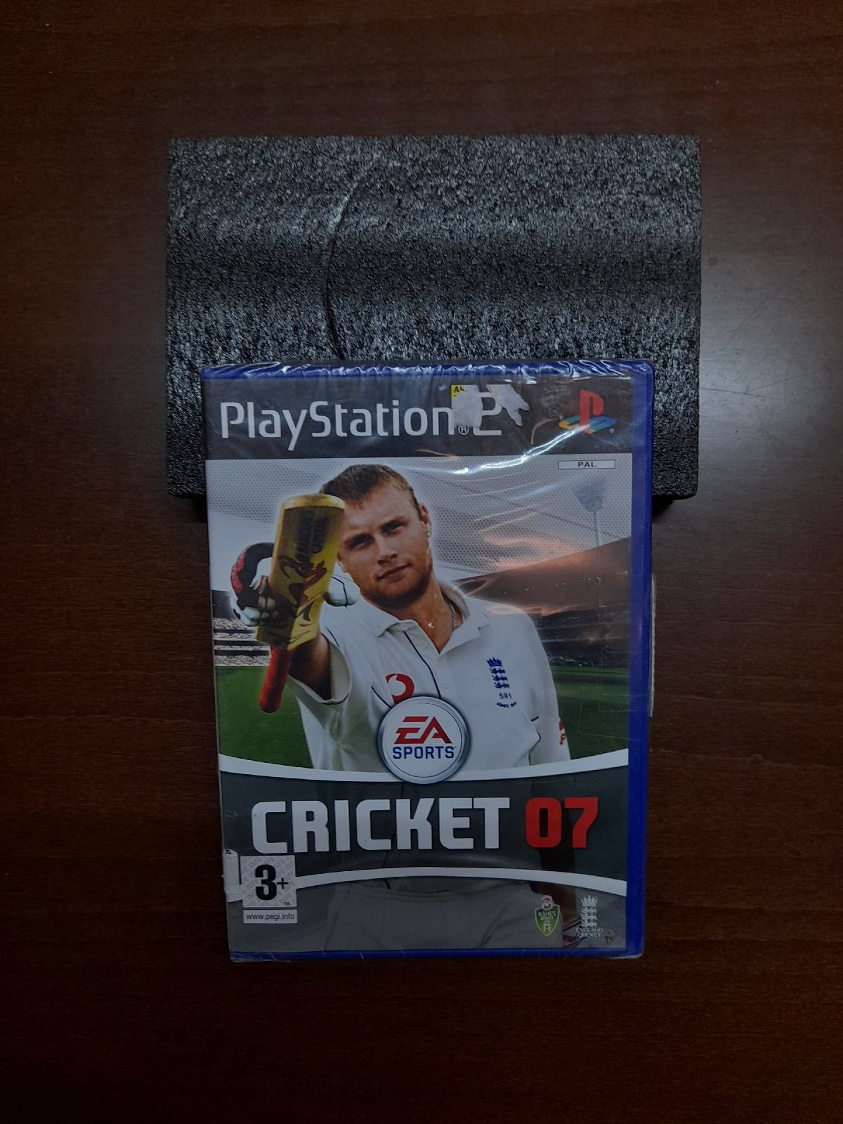 Cricket 07 za Playstation 2 - NOVO