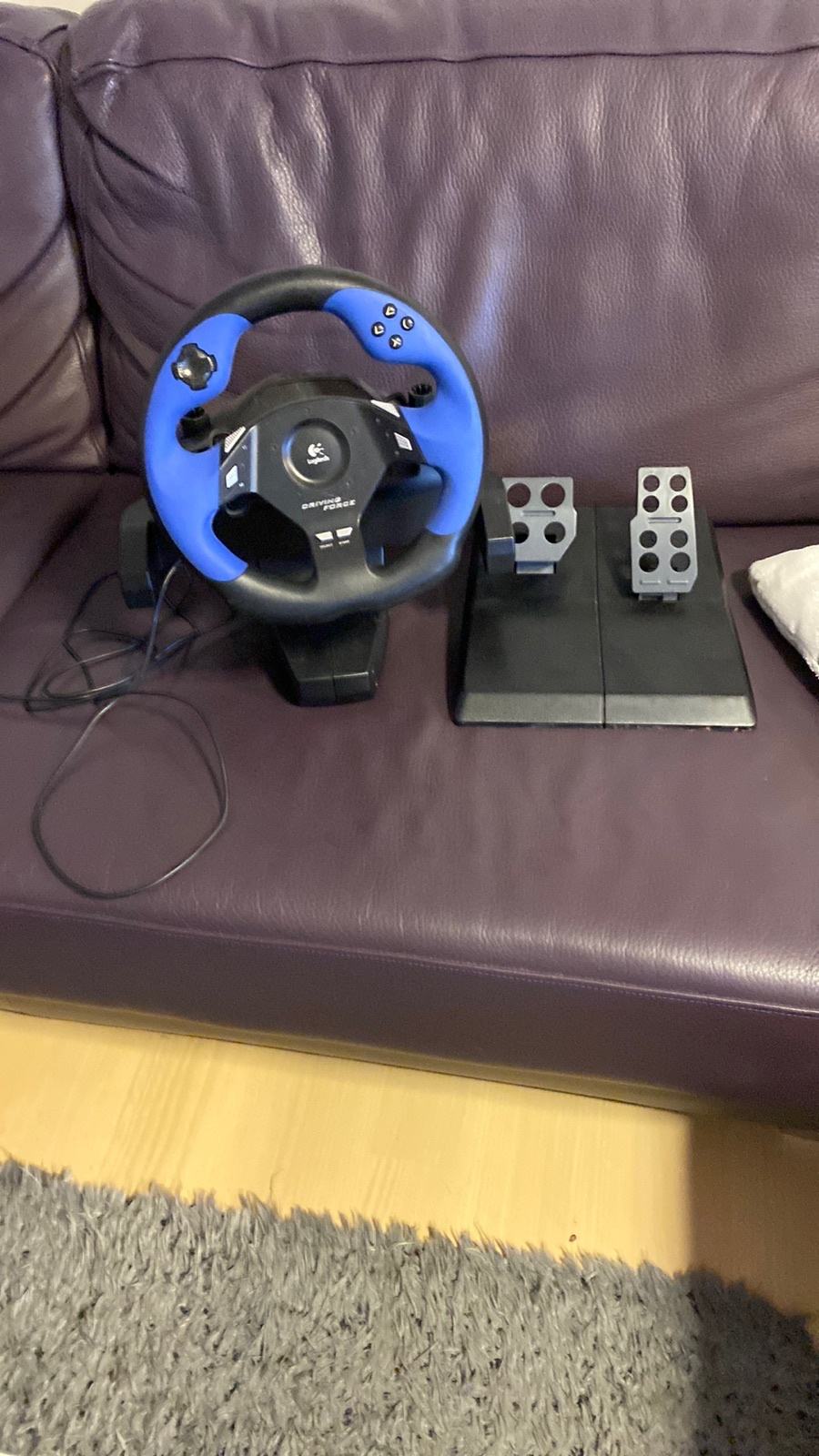 Logitech Driving Force Wheel za PlayStation 2 PS2 VOLAN + PEDALE
