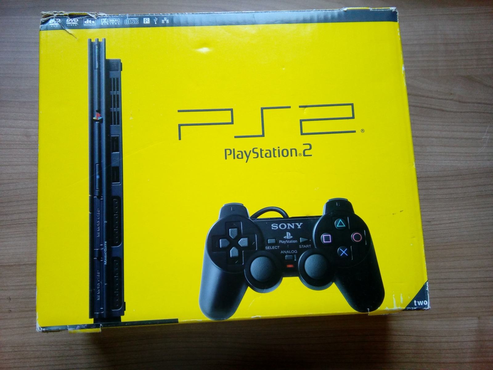 PS2 konzola sa igricama