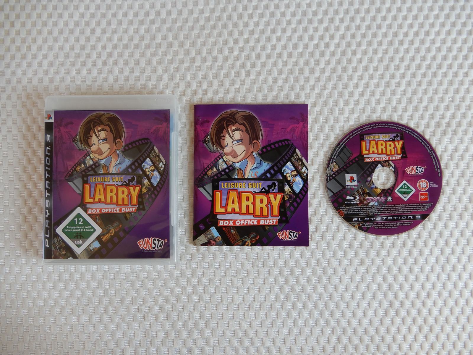 LARRY kao NOVA za Playstation 2 PS2 #2350