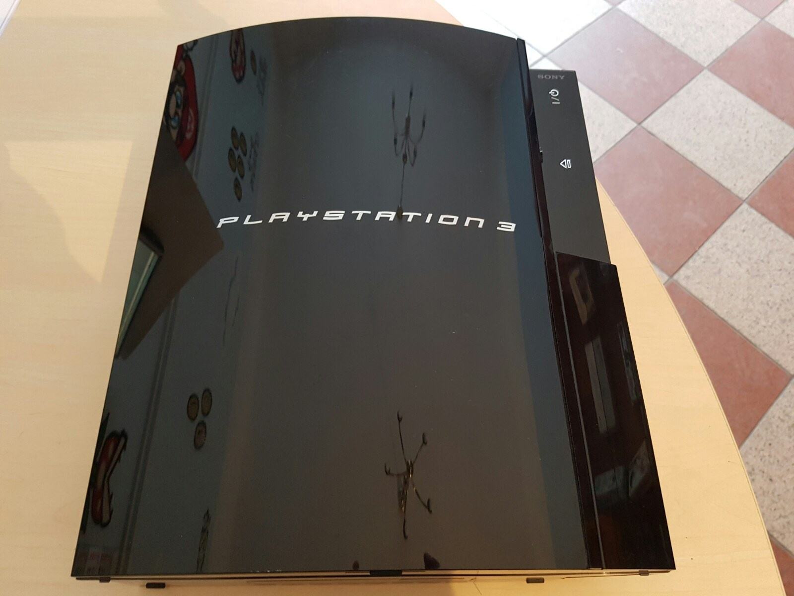PLAYSTATION 3 / PS3 FAT 40Gb + Garancija 4mjeseca