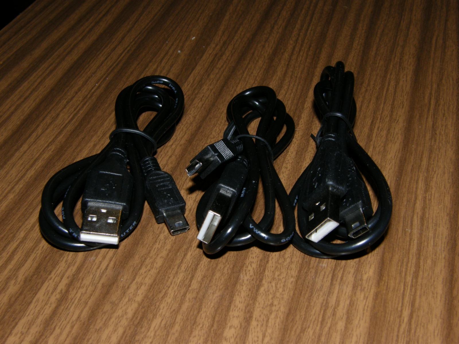 PS3 USB KABEL ZA PUNJENJE KONTROLERA, NOV NEOTPAKIRAN.