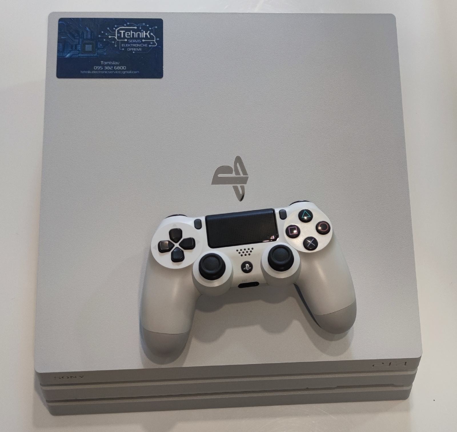 Playstation 4 PRO White 1TB
