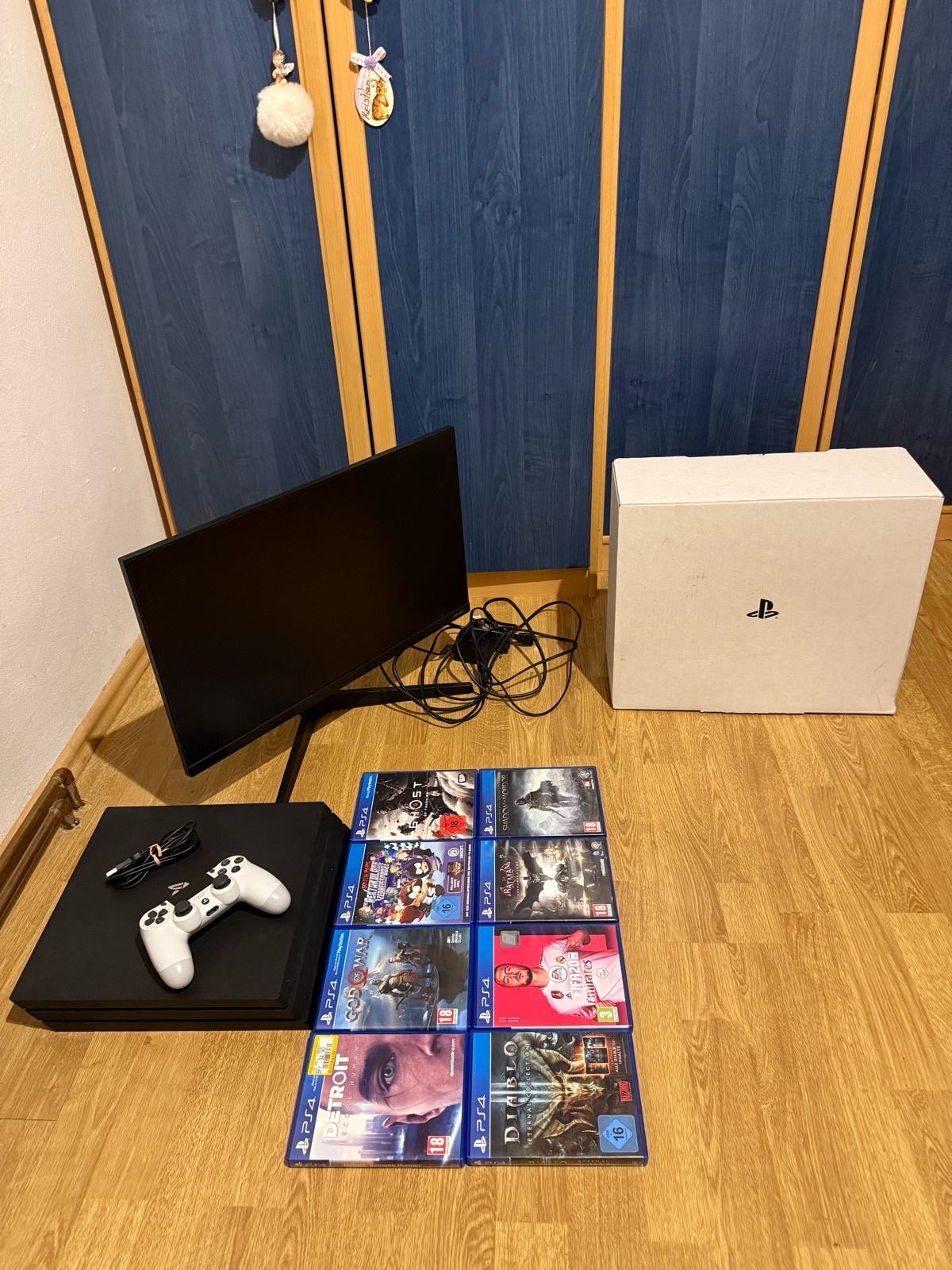 Playstation 4 Pro + Monitor