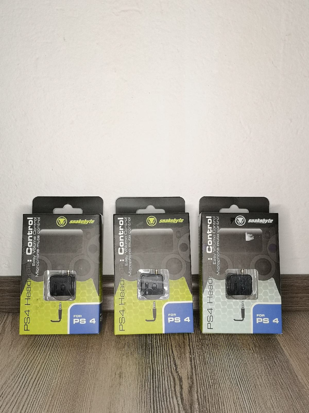 PS4 Headset volume control