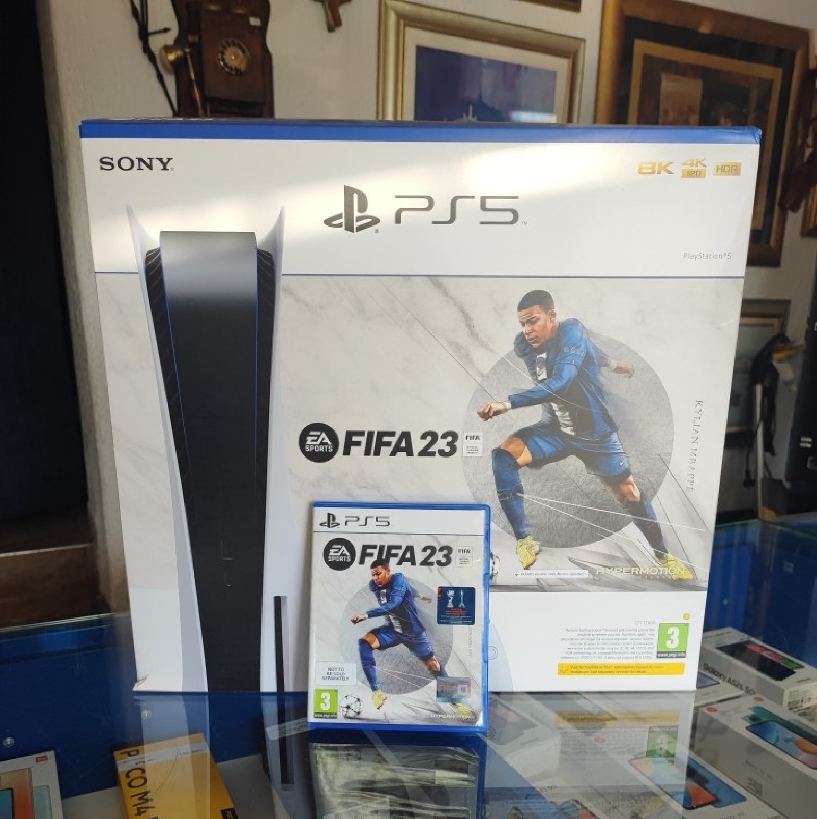 PLAYSTATION 5 DISC EDITION + FIFA 23 KAO NOV U TRGOVINI