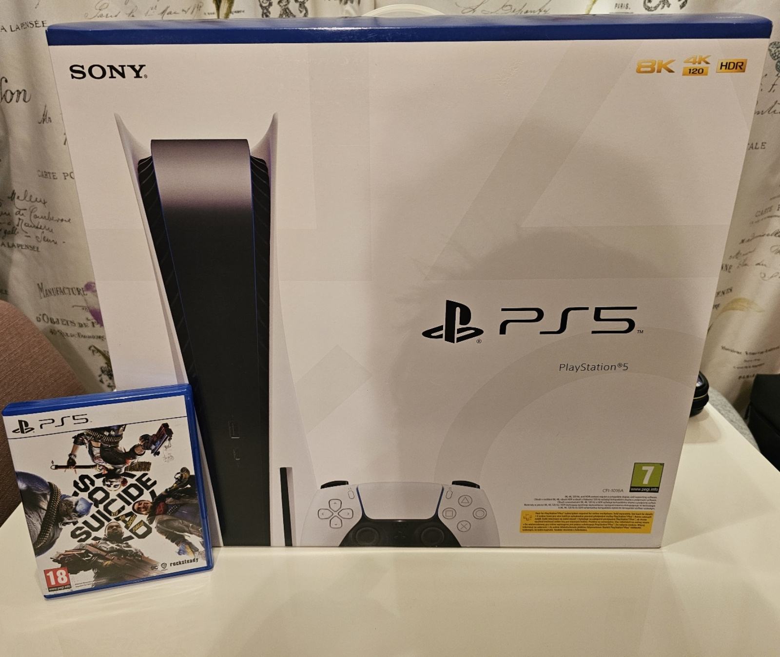 Playstation 5 disc verzija sa igrom ko nov prodajem