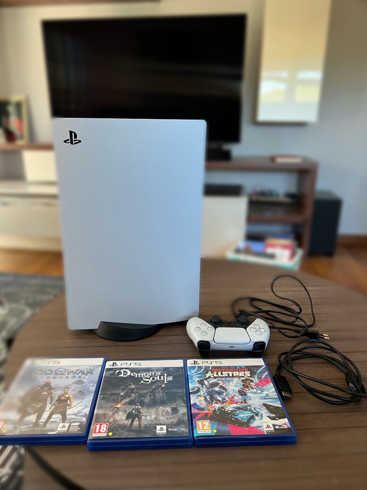 Ps5 disc+ joystick+3 igrice