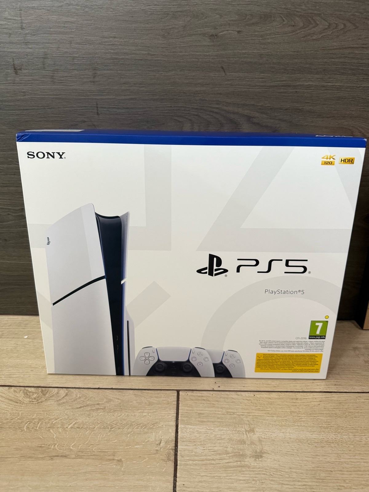 PS5 SLIM + 2 JOYSTICKA + 2 IGRICE, NOVO!!!