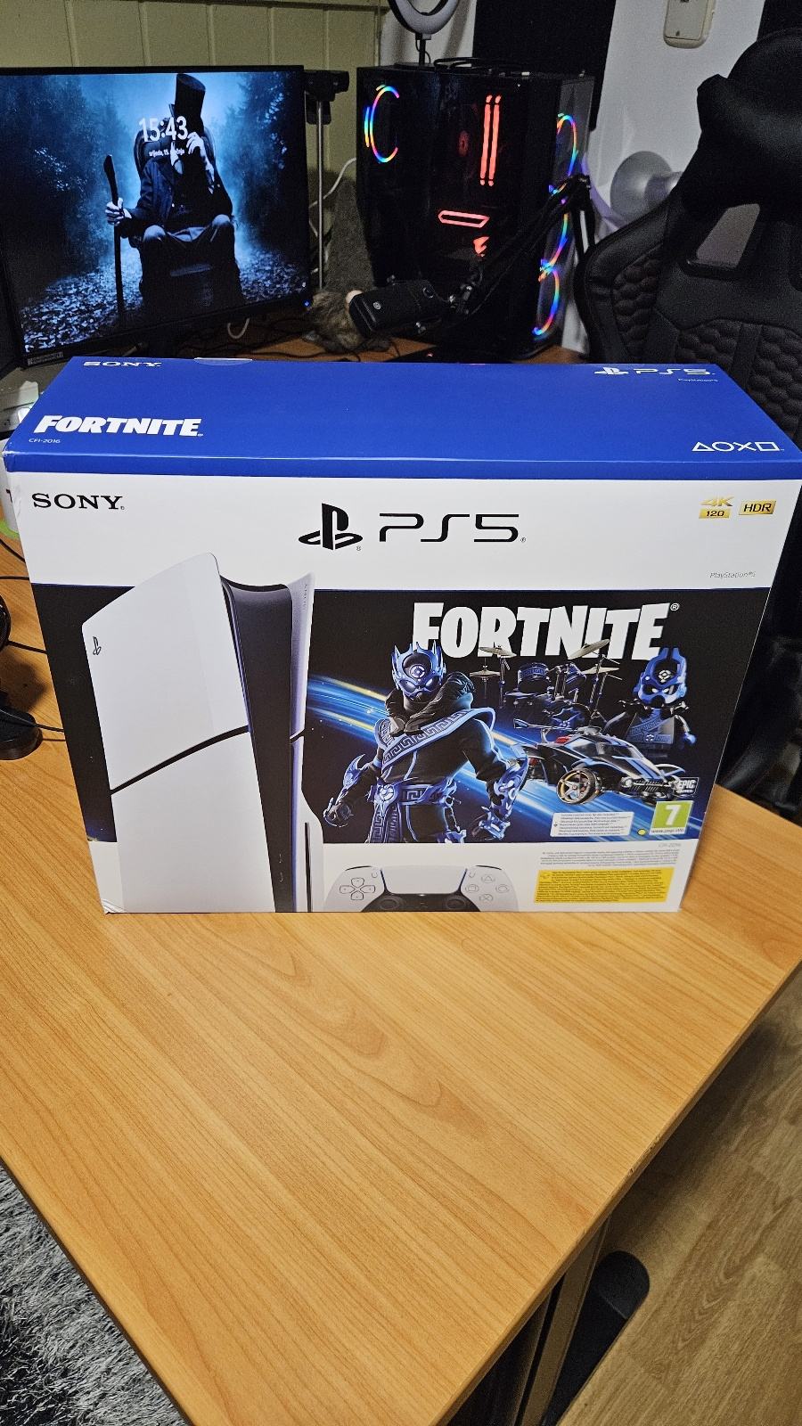 NOVO Ps5 slim (disk verzija) +fortnite BUNDLE ( 2GOD Garancija ) NOVO