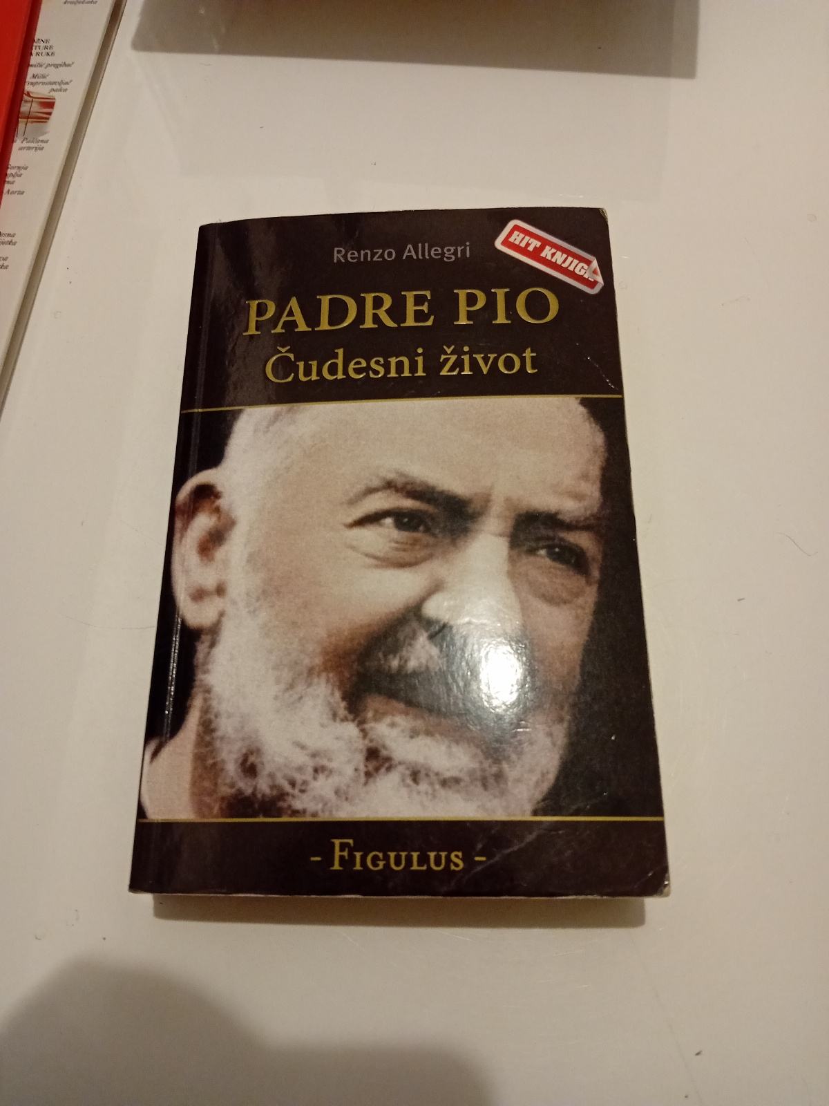 čudesni život padre pio allegri