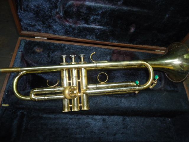 truba Selmer B700