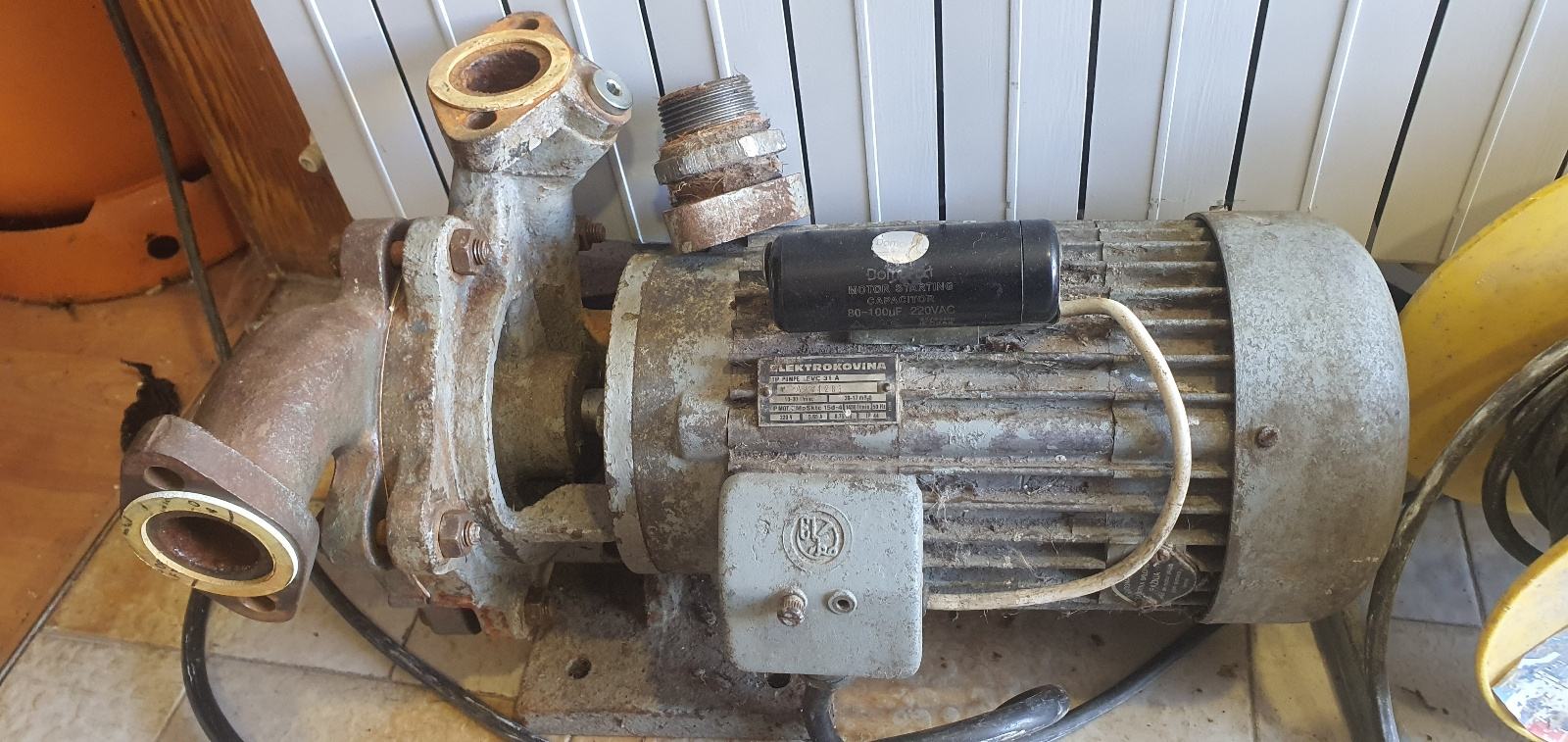 Hidrofor pumpa I motor Elektrokovina