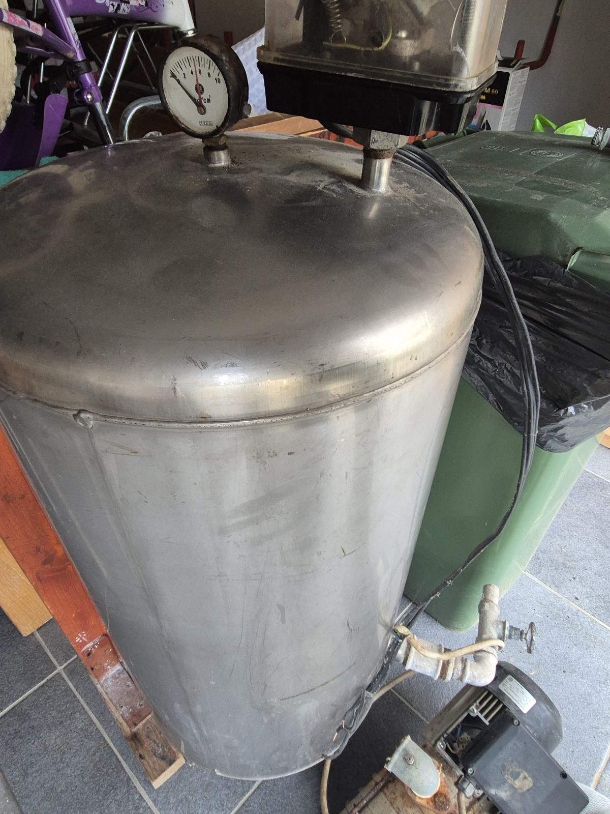 Hidroforska inox posuda 130 ltr, pumpa, sklopka i manometar