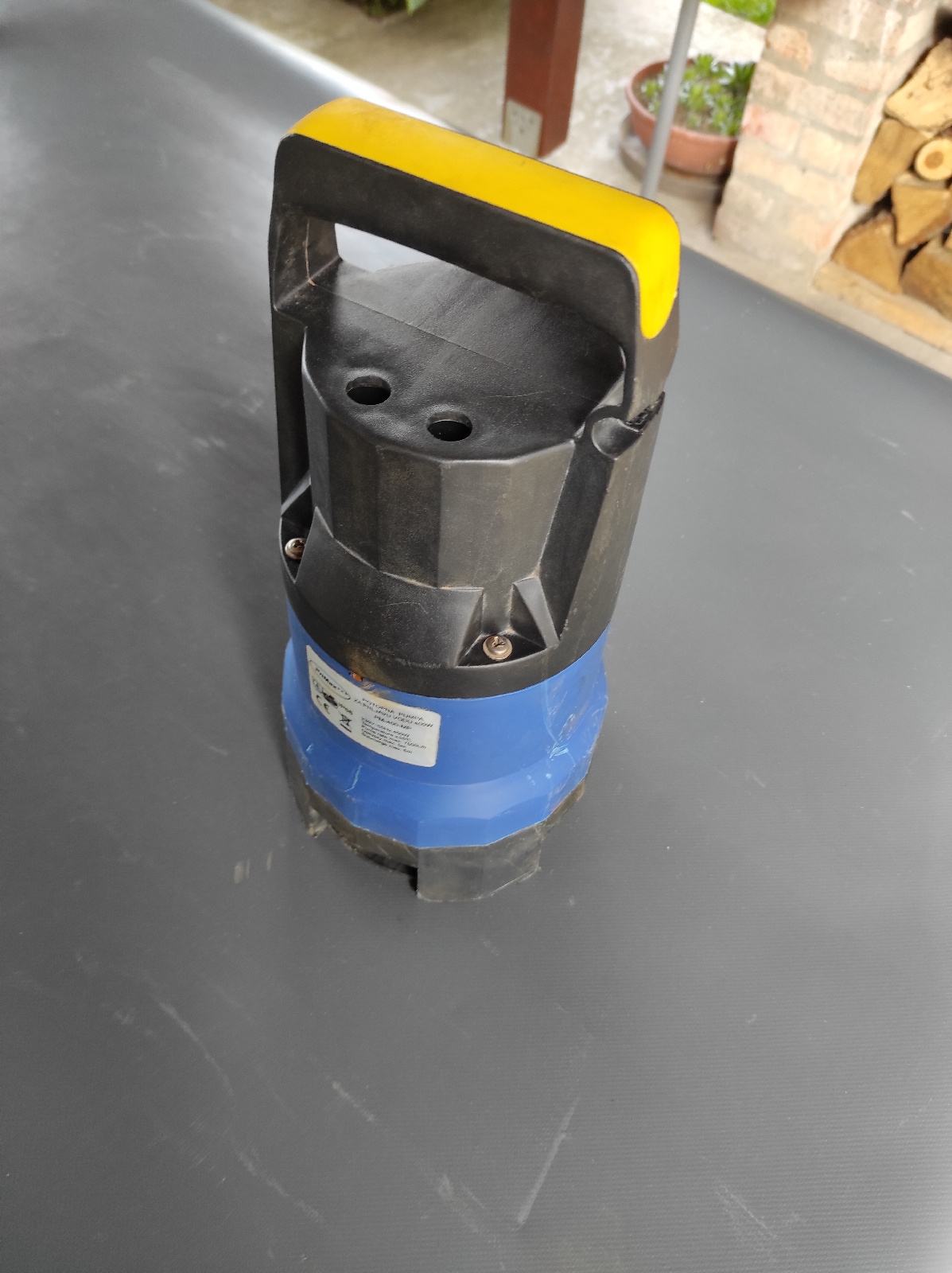 Kučište za potopnu pumpu Primax