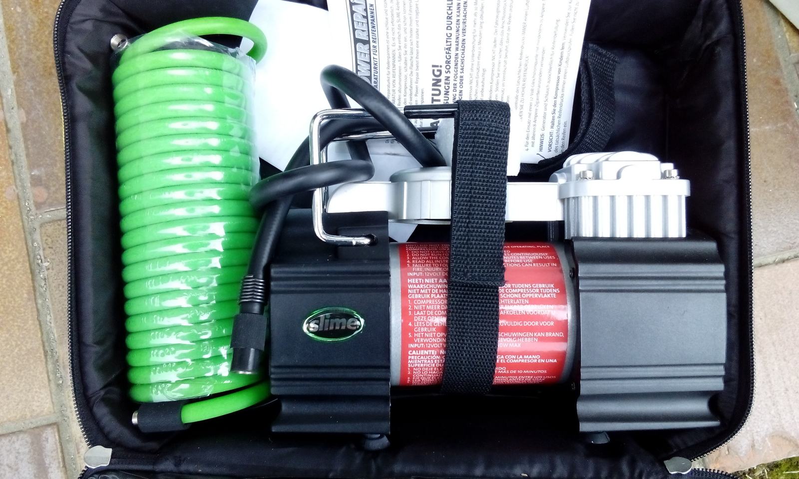 Mali kompresor za auto, kombi...