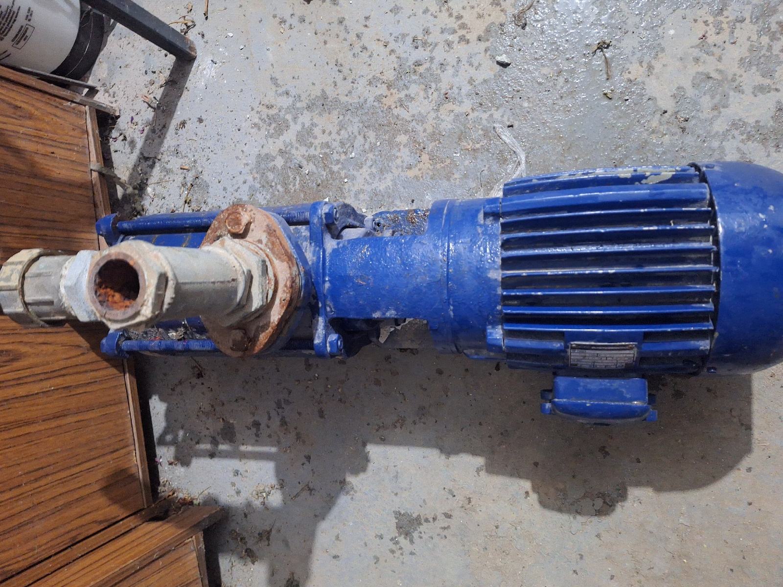 Prodajem pumpu za vodu