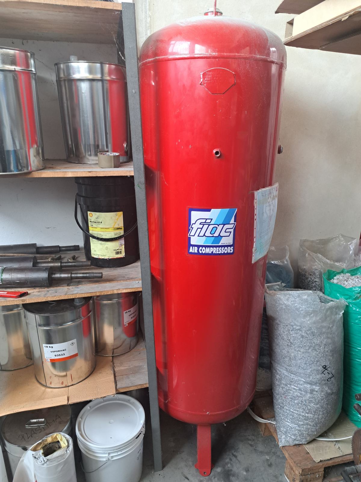 Prodajem spremnik zraka 500 L