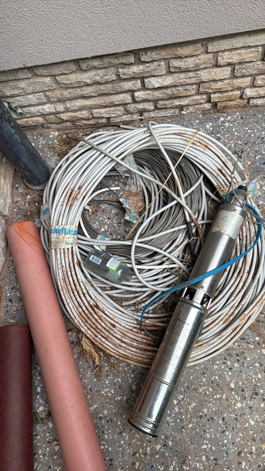 Prodajem trofaznu potopnu pumpu APD Technology (Model NS4MO TH 2037)