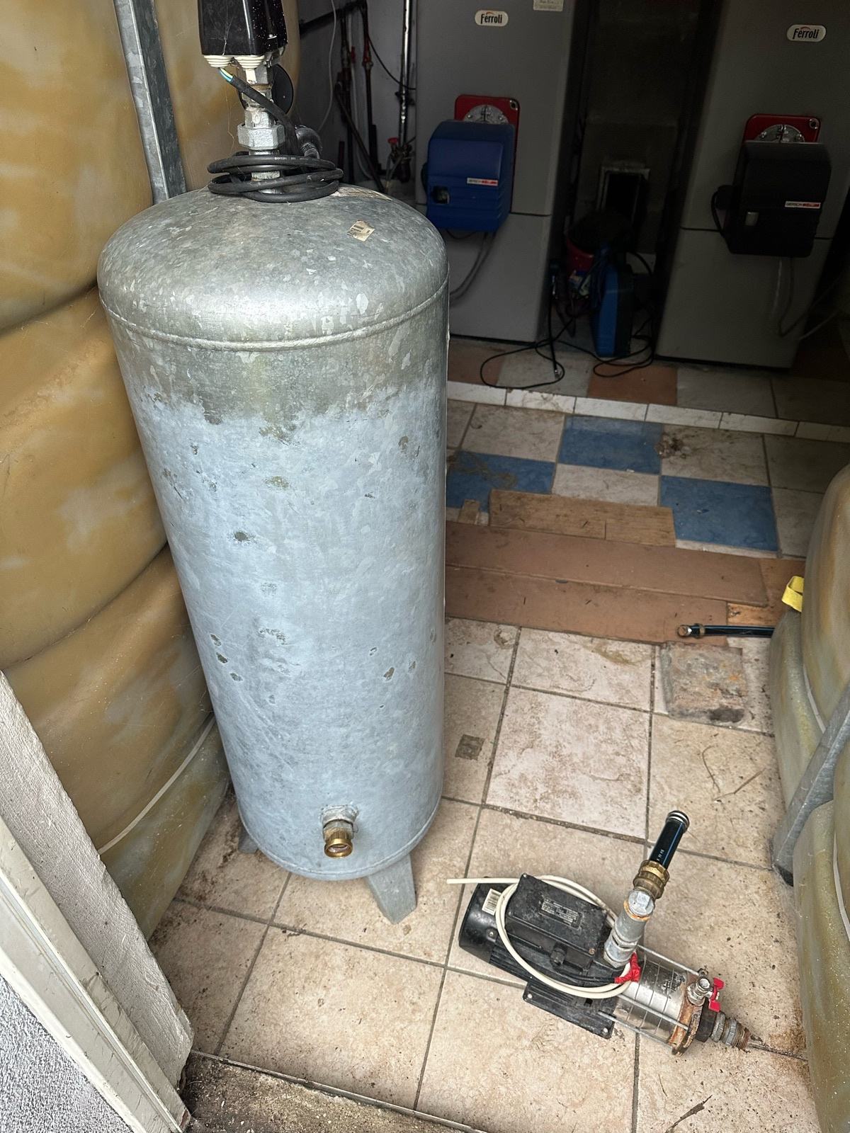 Pumpa za vodu sa spremnikom