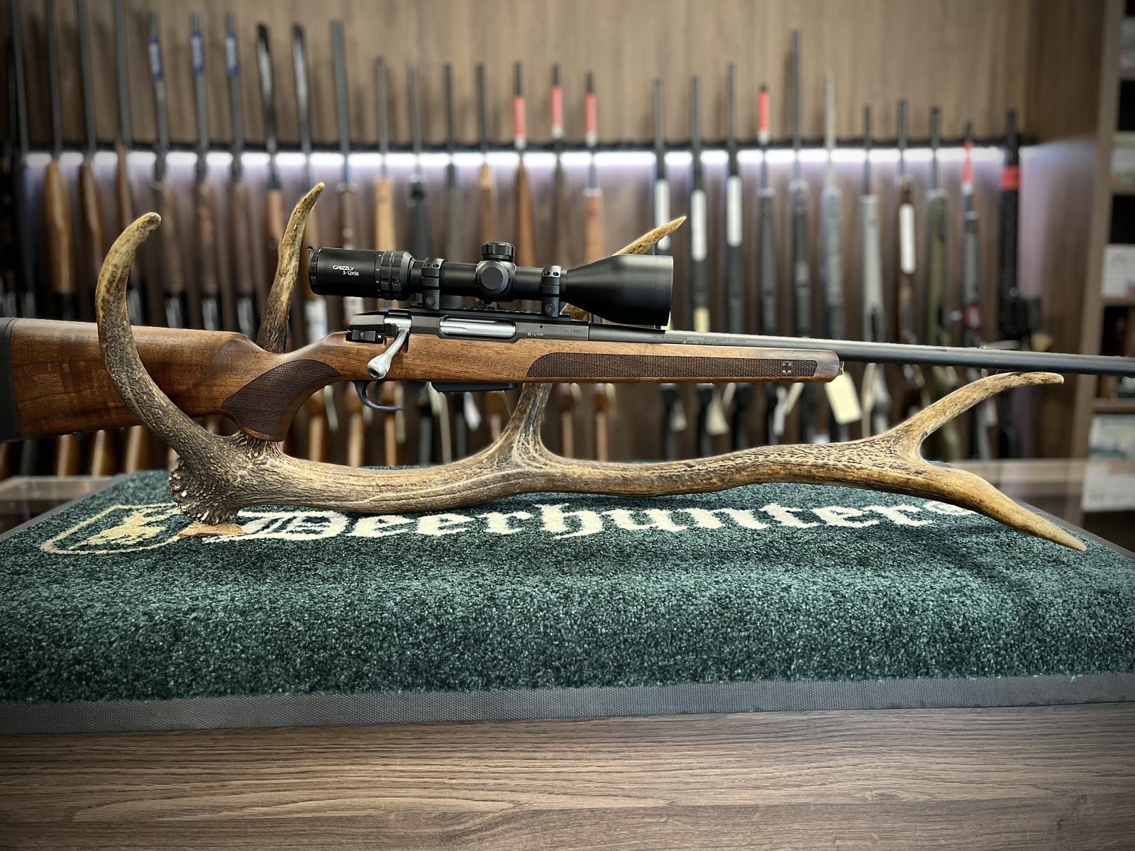 Karabin Ata Arms Turqua 243 Win + Vector Grizzly 3-12x56 NOVO!