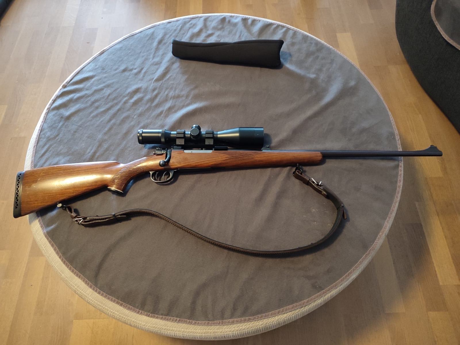 Lovački karabin CZ M70 7x64