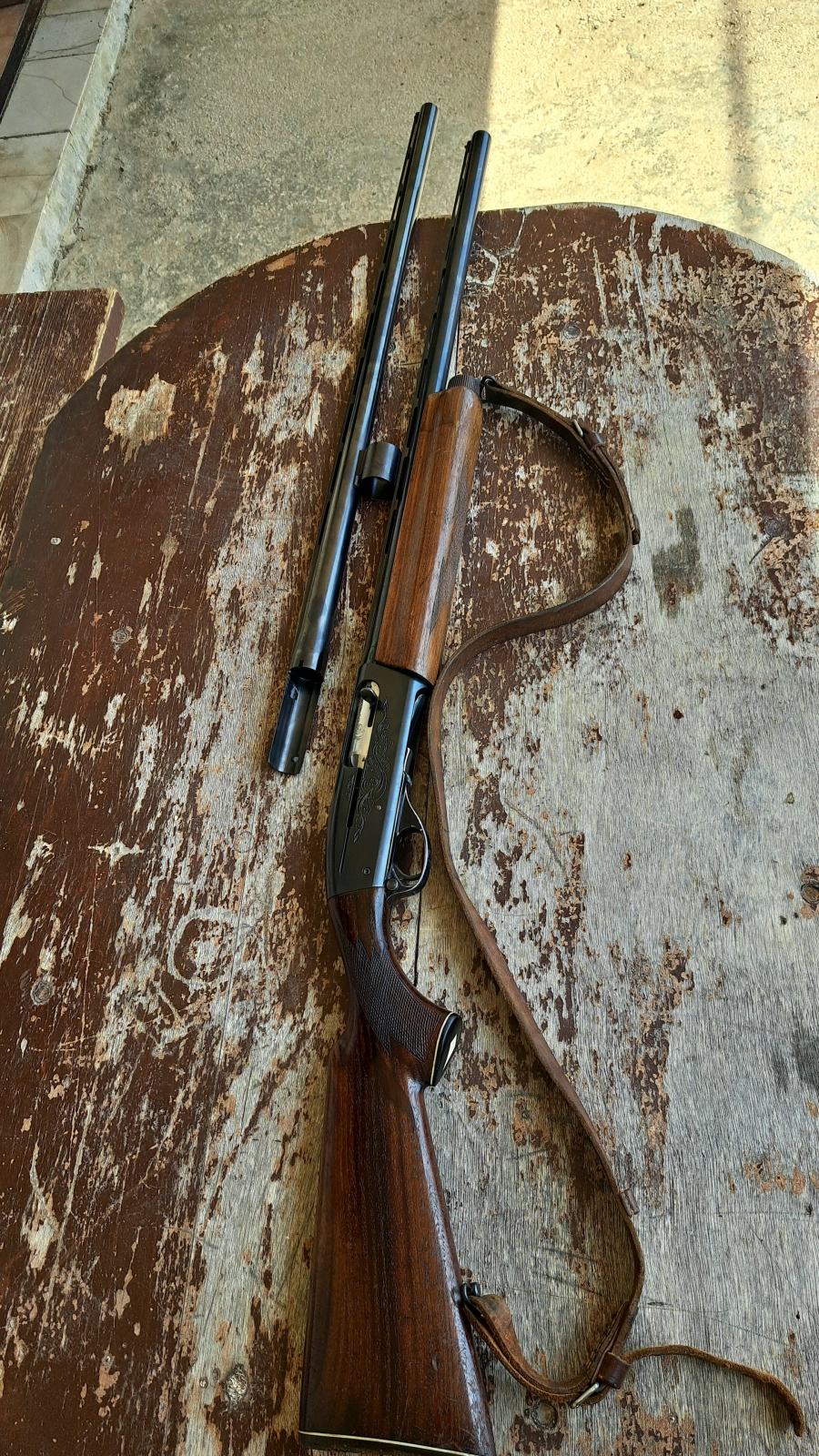 Poluautomat Remington 1100