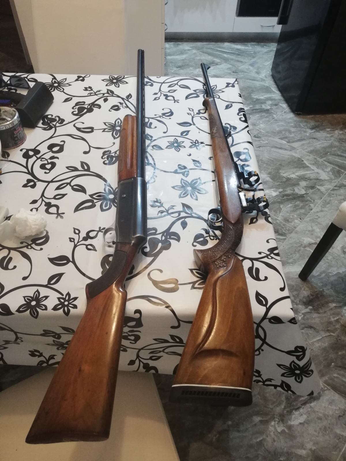 Prodajem Polu-automatsku pusku Franchi 520 Hunter