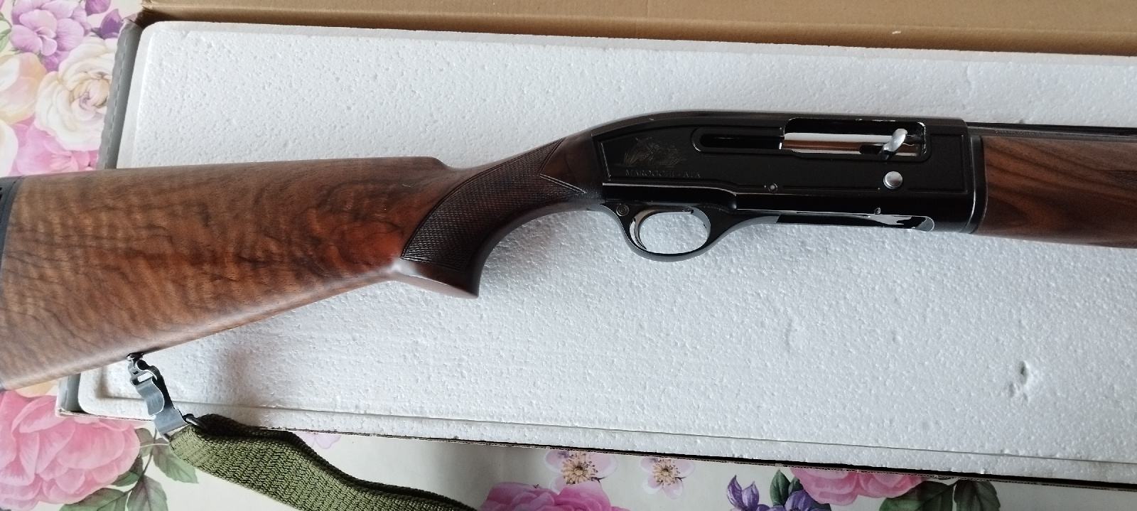 Prodajem sačmaricu poluautomat Marocchi 20/76