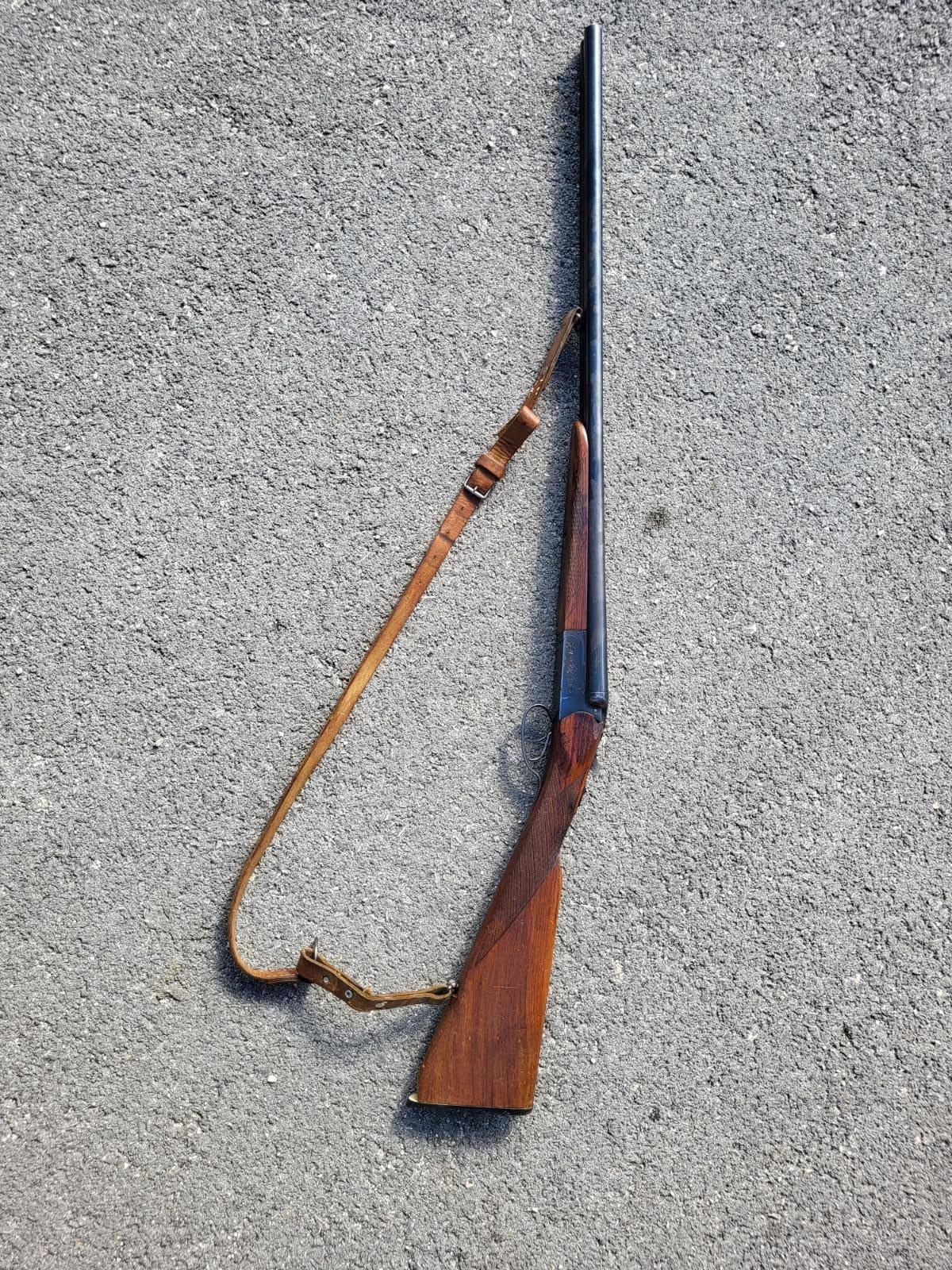 Puška crvena zastava