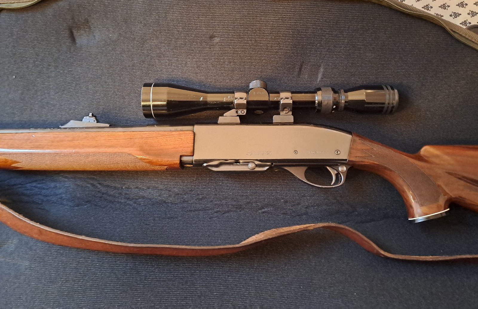 Poluautomat Remington Model Four 30-06