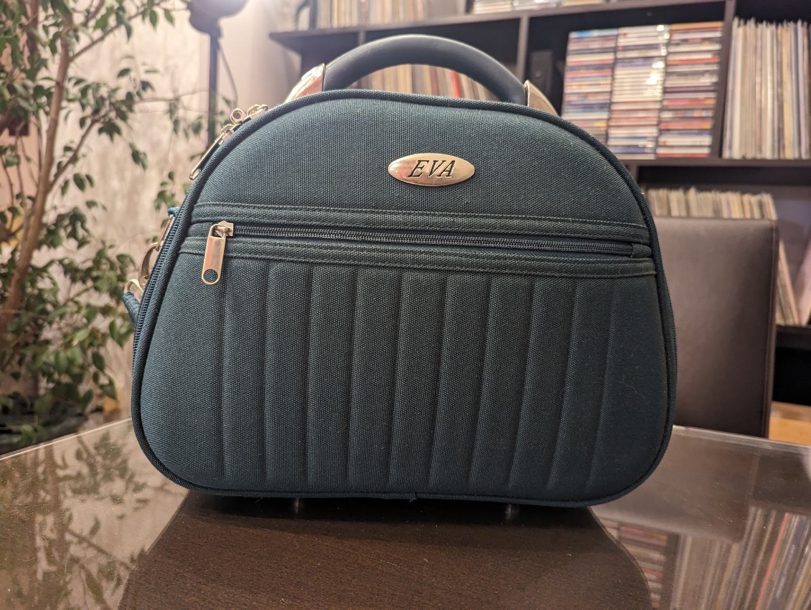 Kvalitetni putni neseser