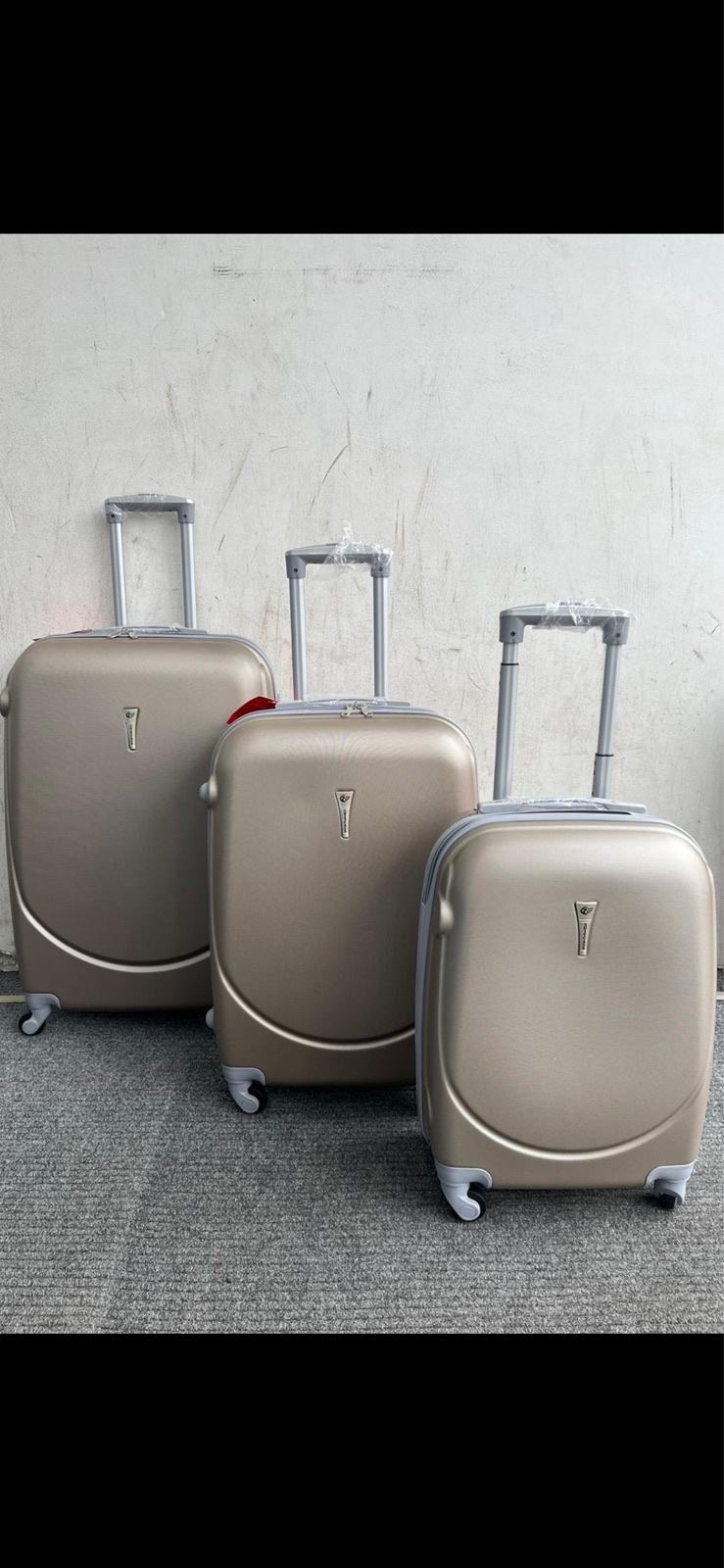 Novi zapakirani plasticni tvrdi koferi akcija set 100€ fixno