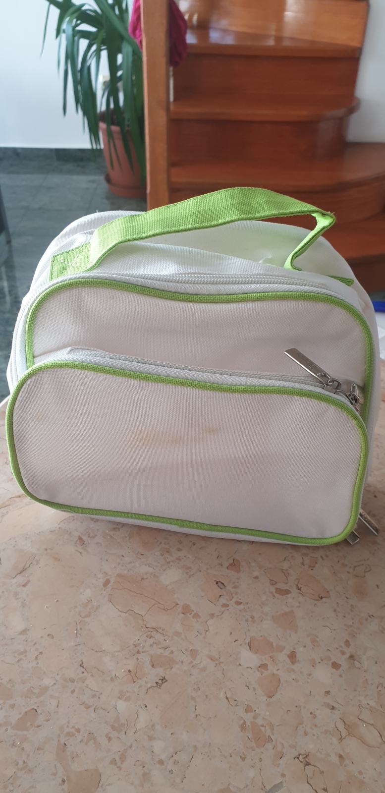 Putni neseser (torbica)