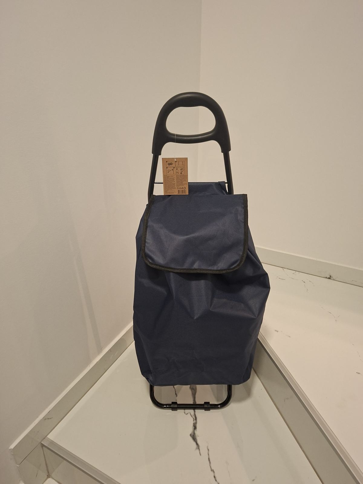 Nova torba s kotacima