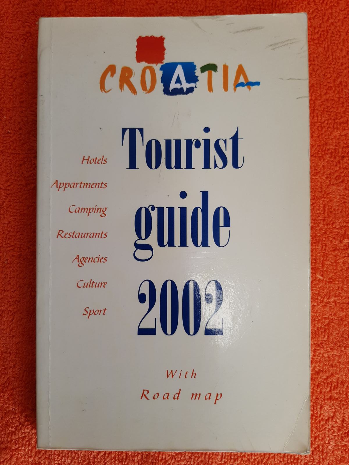 CROATIA TOURIST GUIDE 2002 WITH ROAD MAP