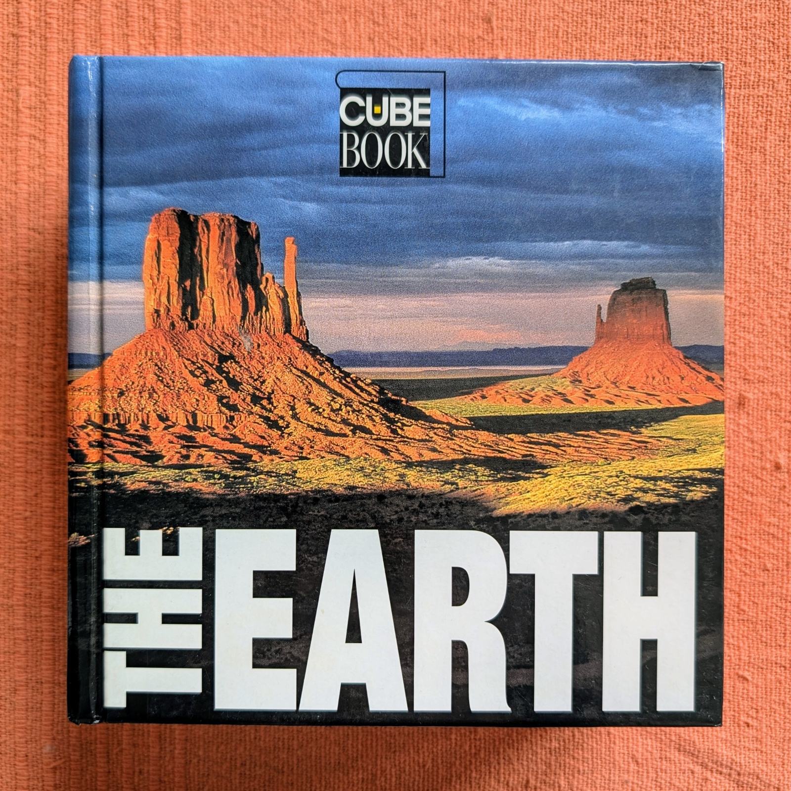 Cube Book: The Earth