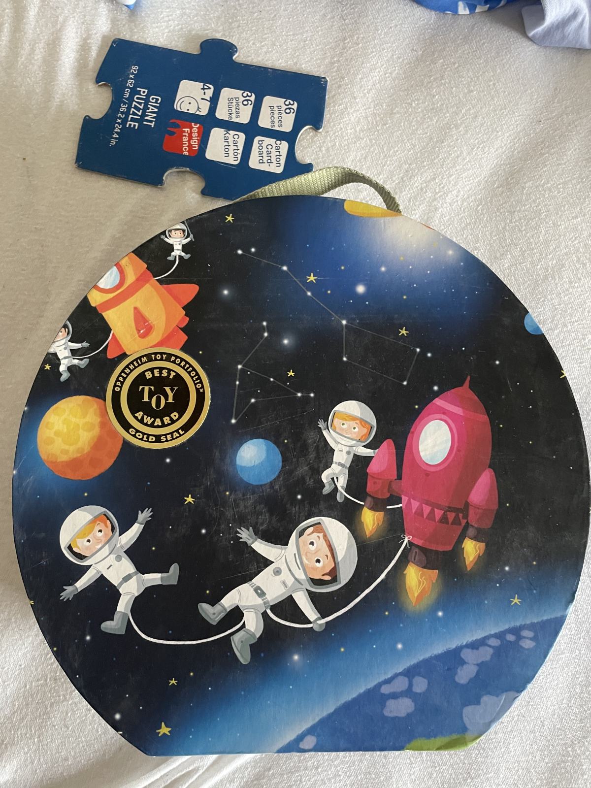 Puzzle velikih komada, tema svemir, 4-7 godina