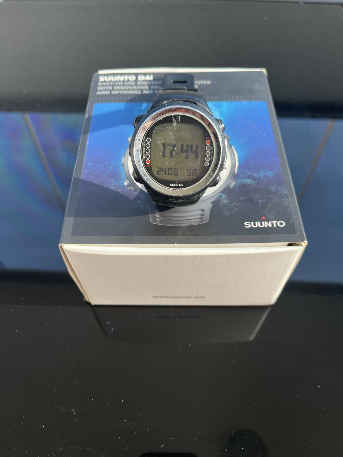 Suunto D4i ronilački sat