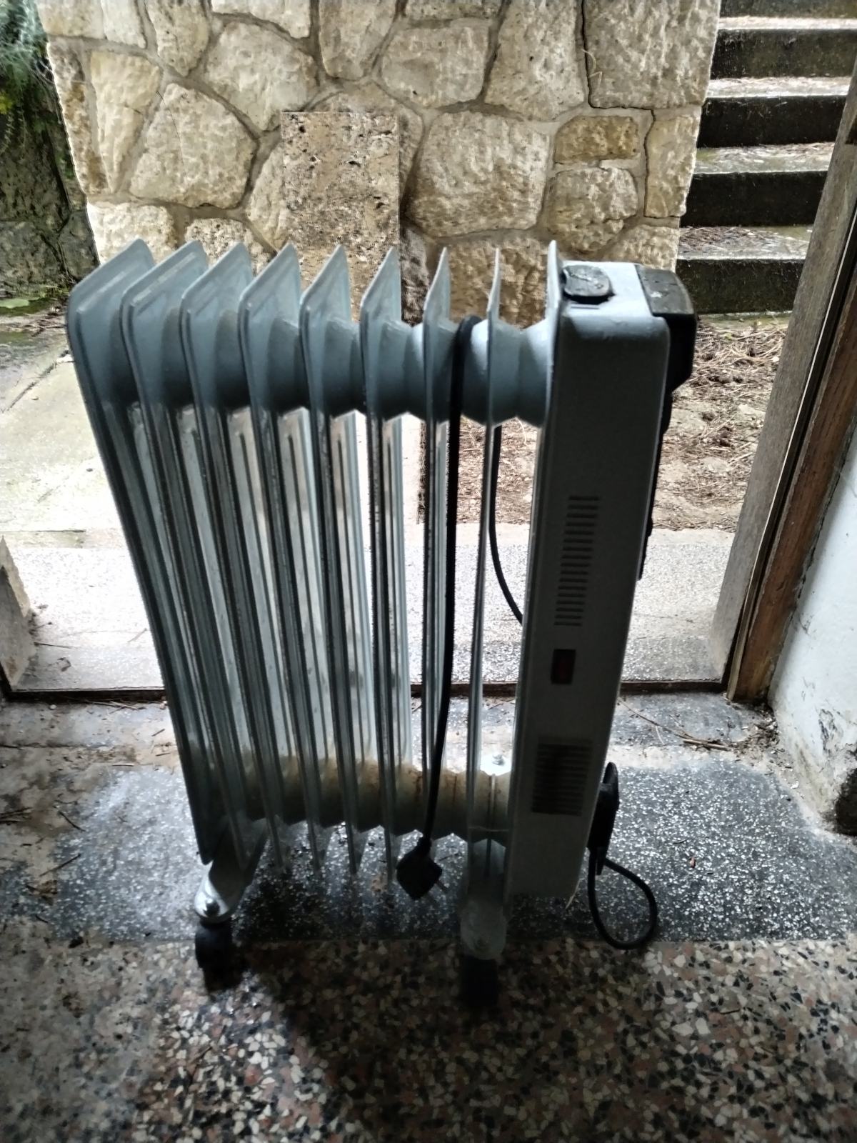 Električni radijator