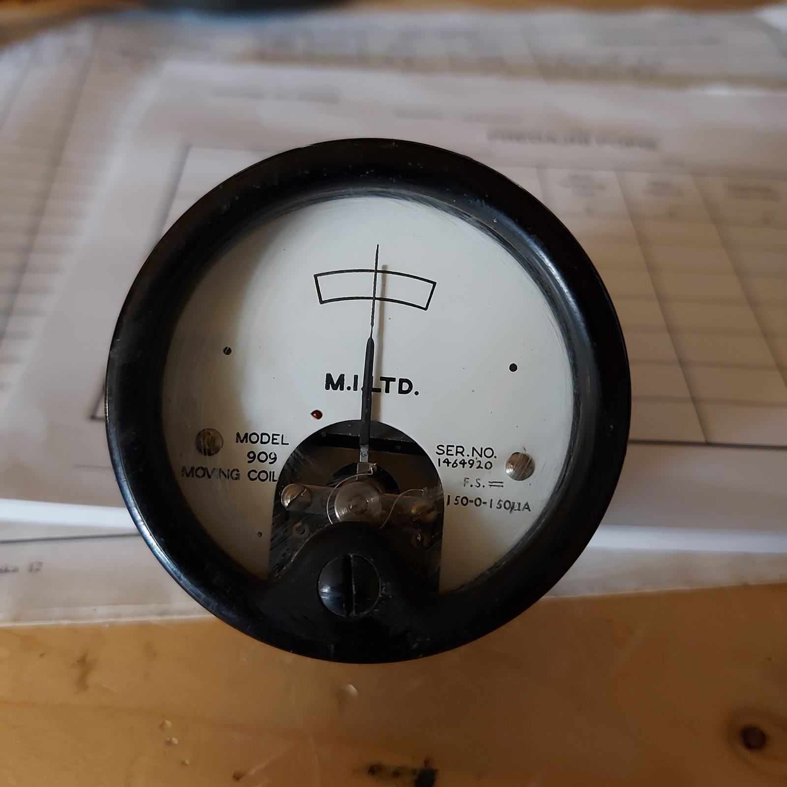 150 uA , ANALOGNI UGRADBENI INSTRUMENT