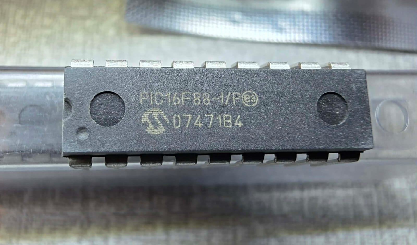 pic16f88-i/p dip18