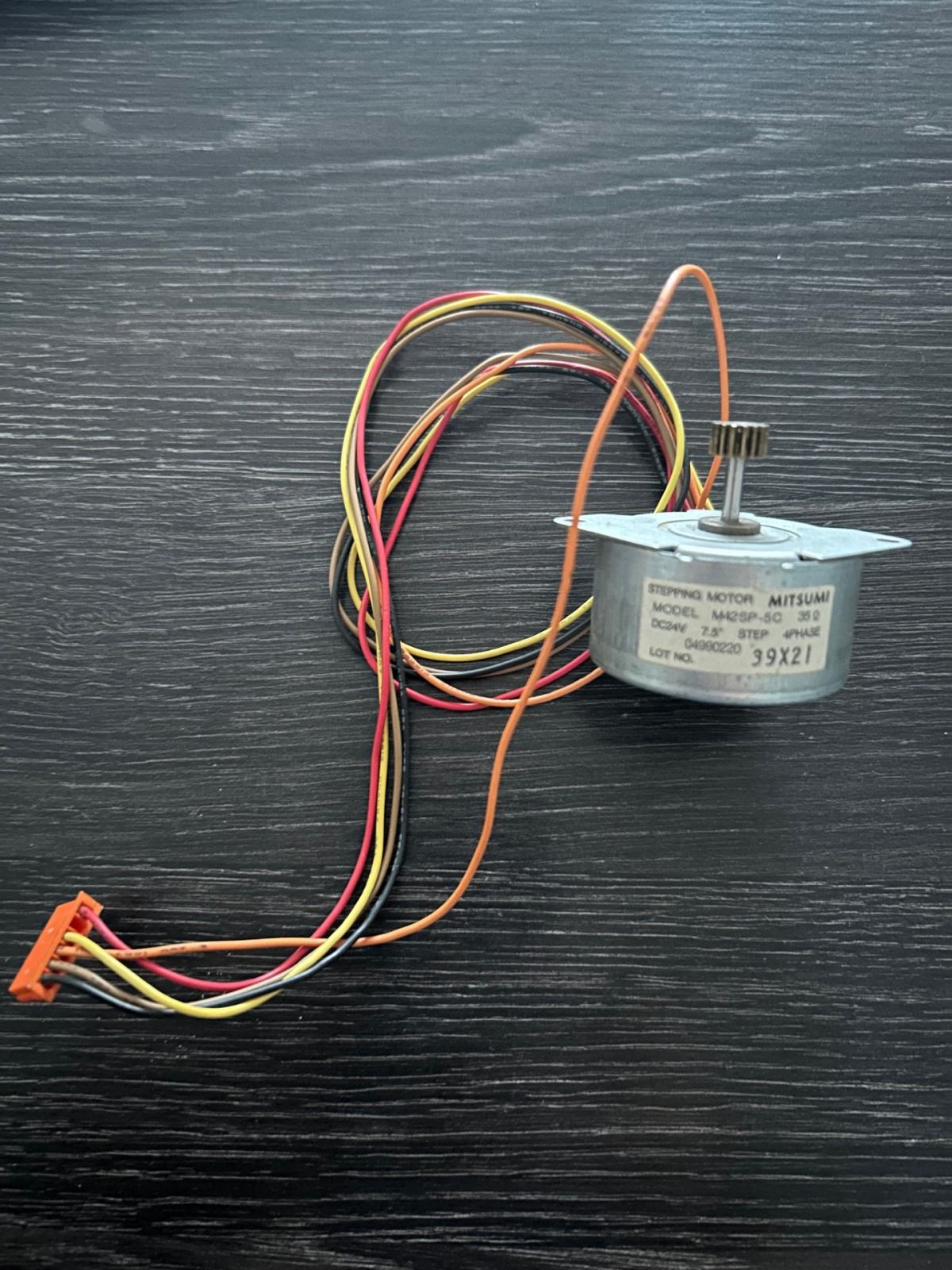 Step motor MITSUMI M42SP-6PG (24 V)