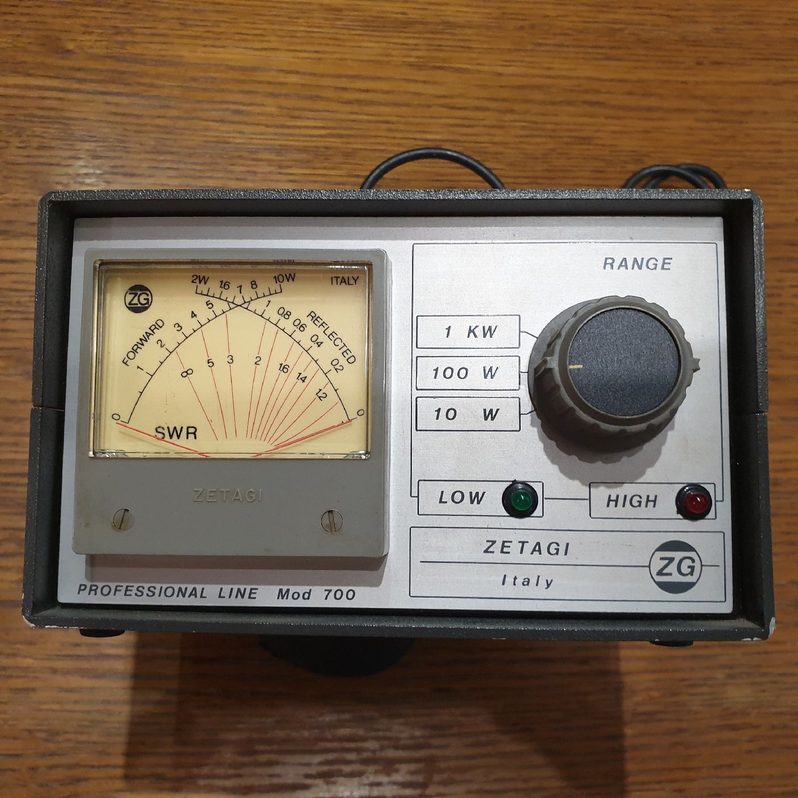 Zetagi professional line mod 700 swr i power mjerač