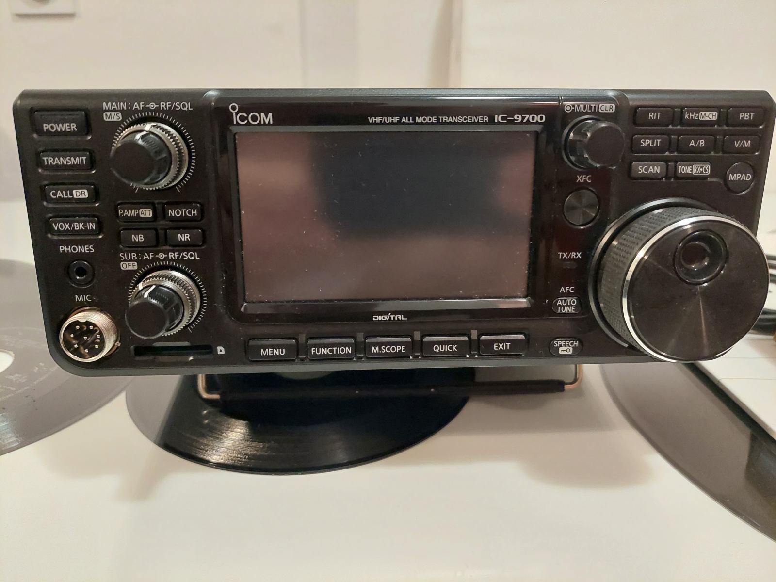 Icom IC-9700 - R E Z E R V I R A N O