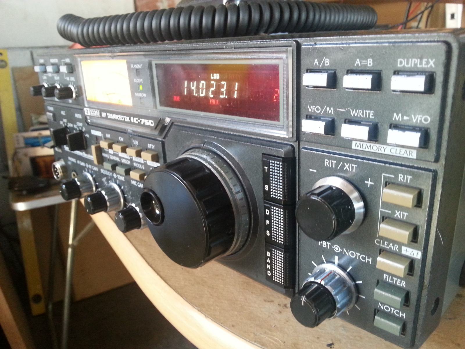 Icom IC750