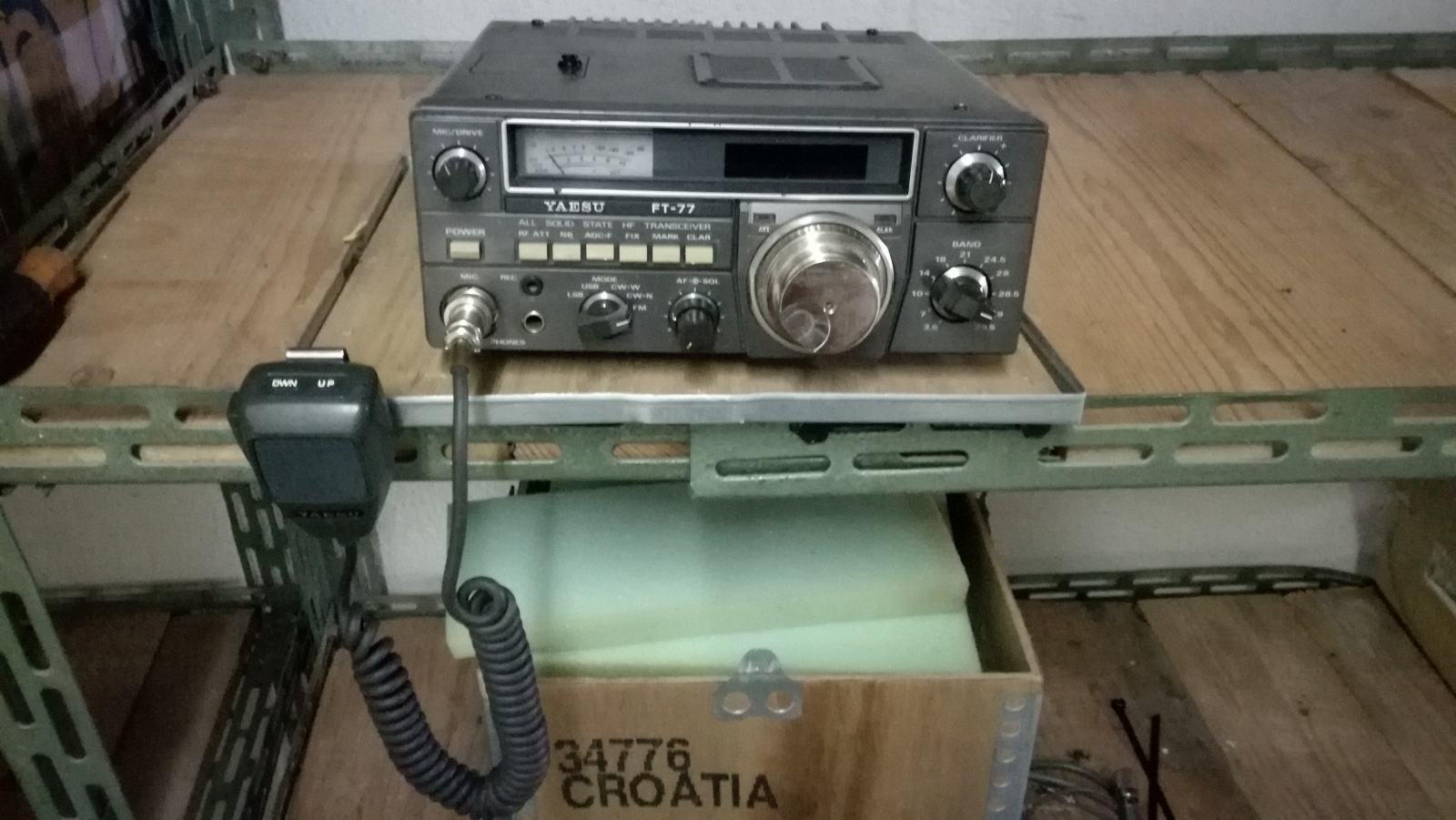 Yaesu FT77