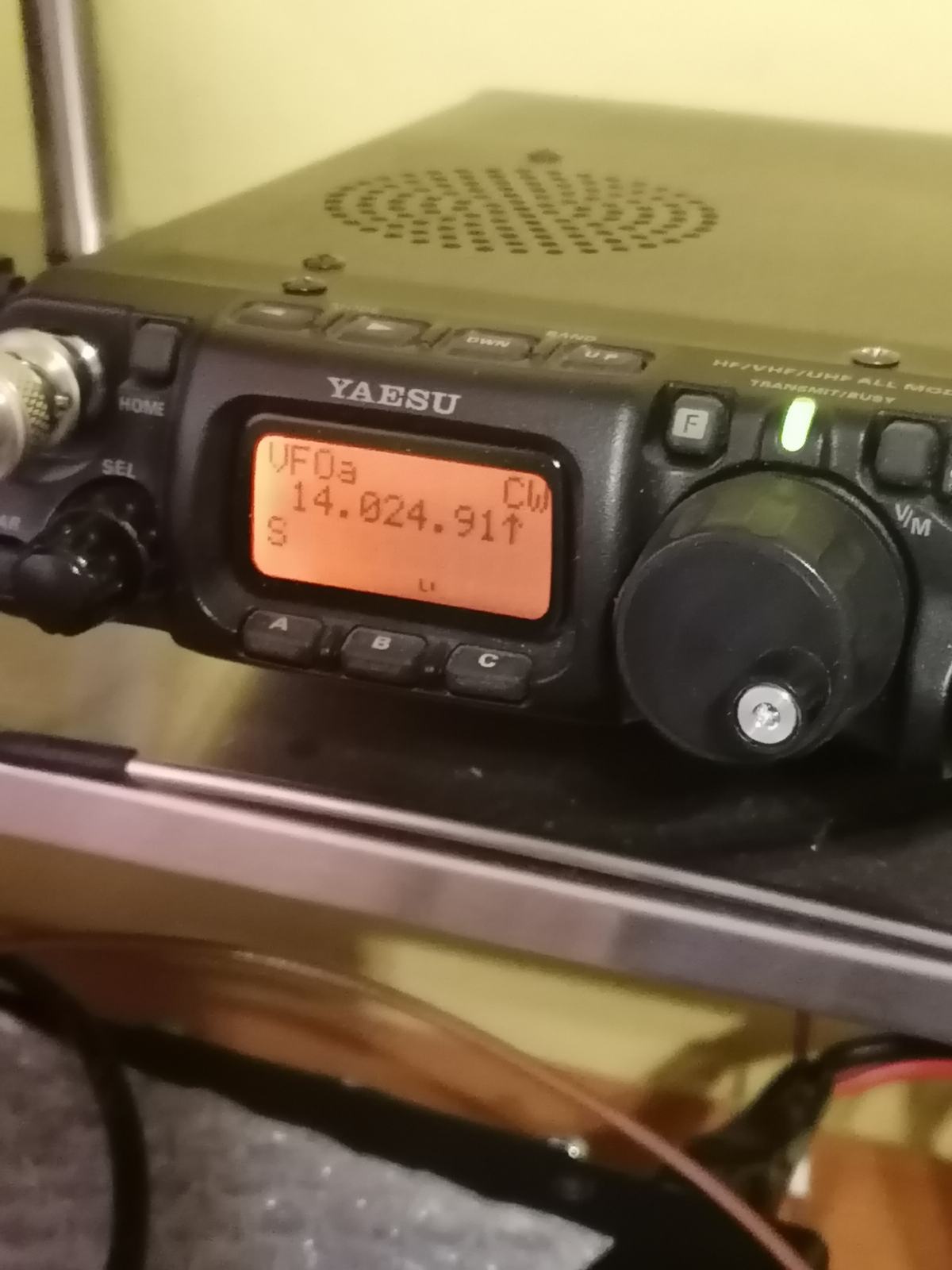 Yaesu FT817 QRP transceiver