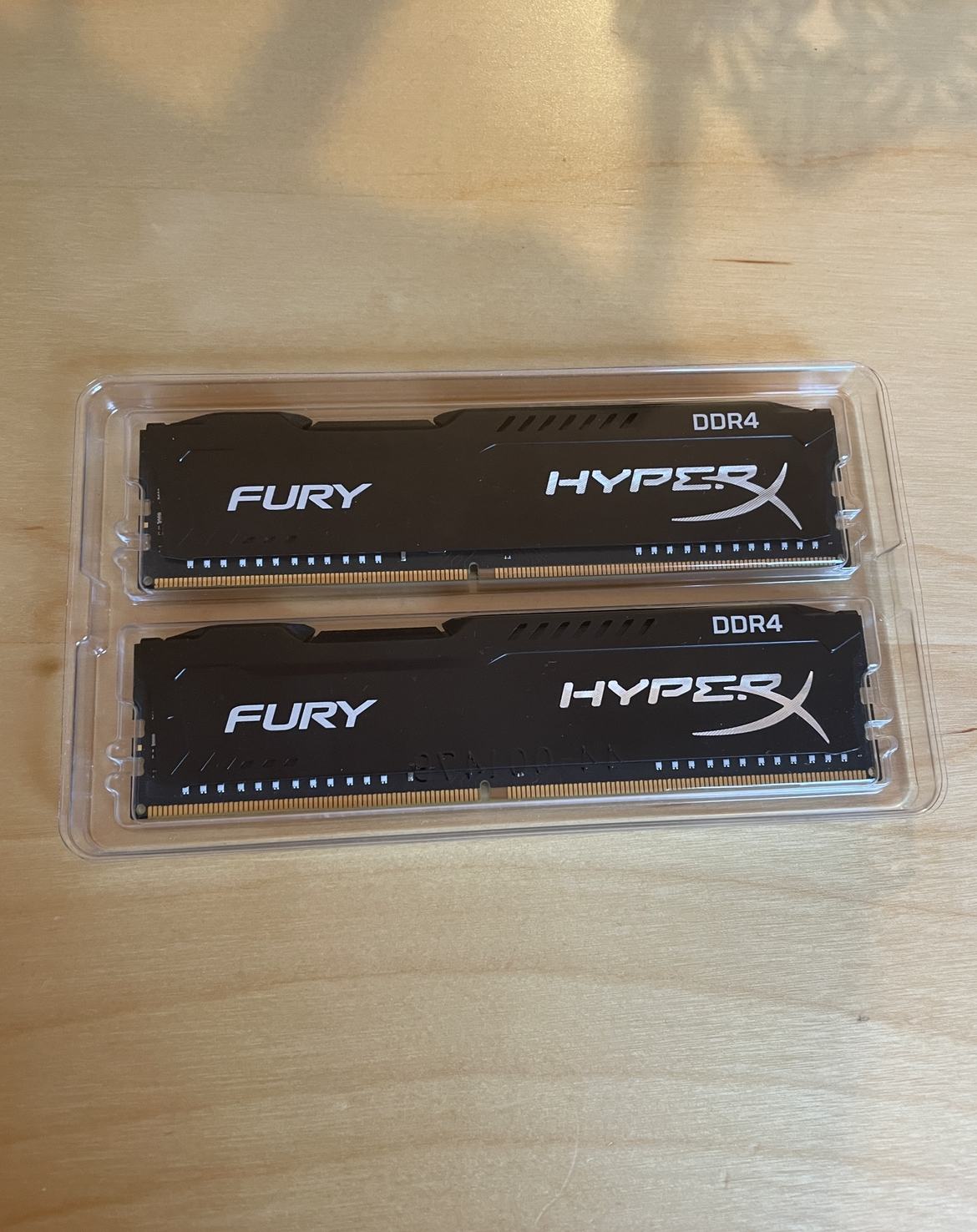 2 x 8GB Kingston HyperX Fury Black 2400 MHz DDR4 ram memorija